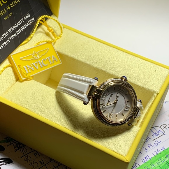 Invicta | Accessories | Invicta Pearl Face Gold And Silver Womans Watch ...